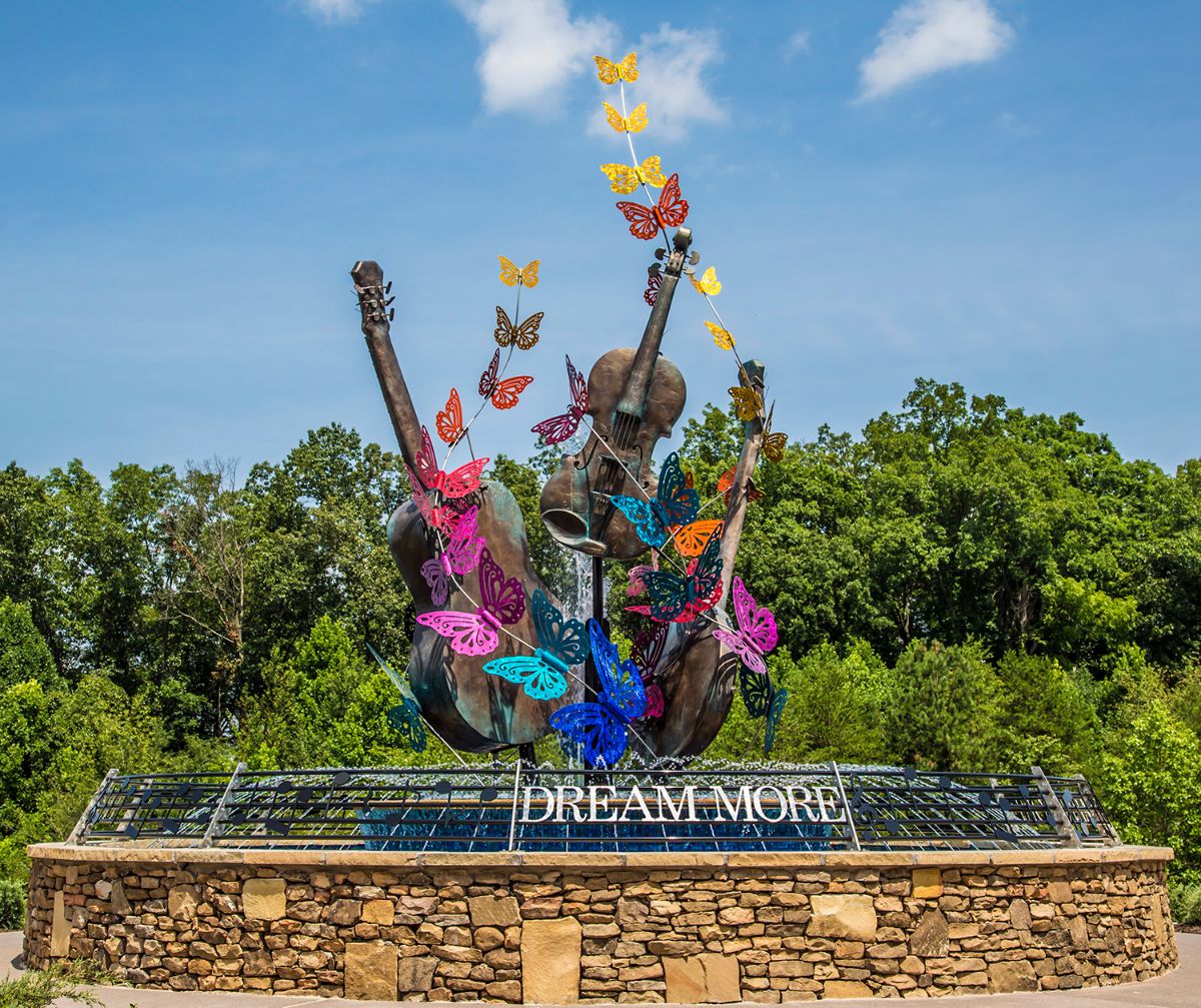 Dollywood’s DreamMore Resort Opens