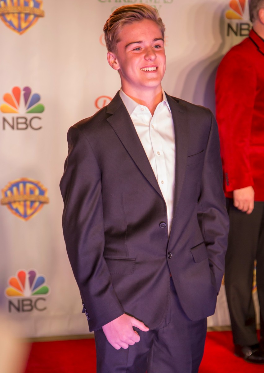 Dolly Parton - Official News Feed & History Archive