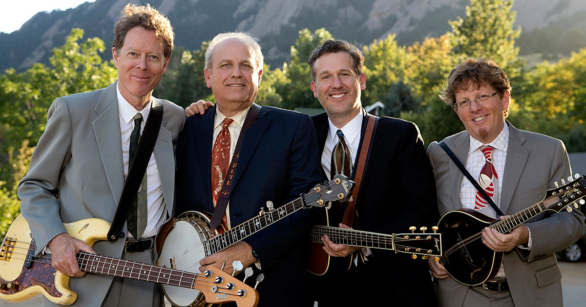 Extraordinary Bluegrass Entertainment & Tasty Barbeque At Dollywood