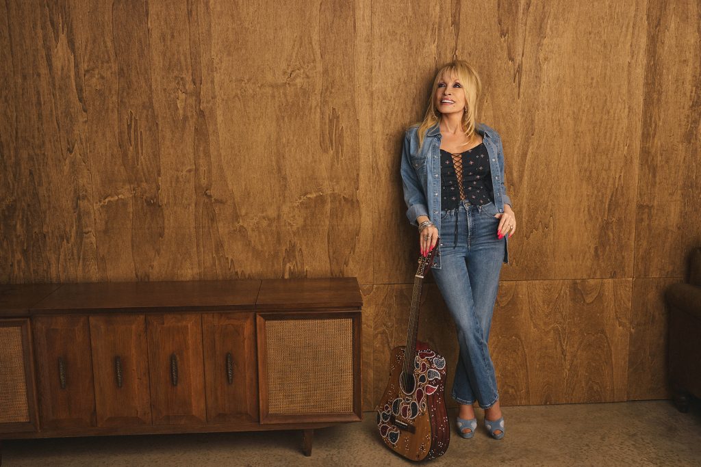Dolly Parton and Good American Unveil Third Dolly's 'Joleans' Collection